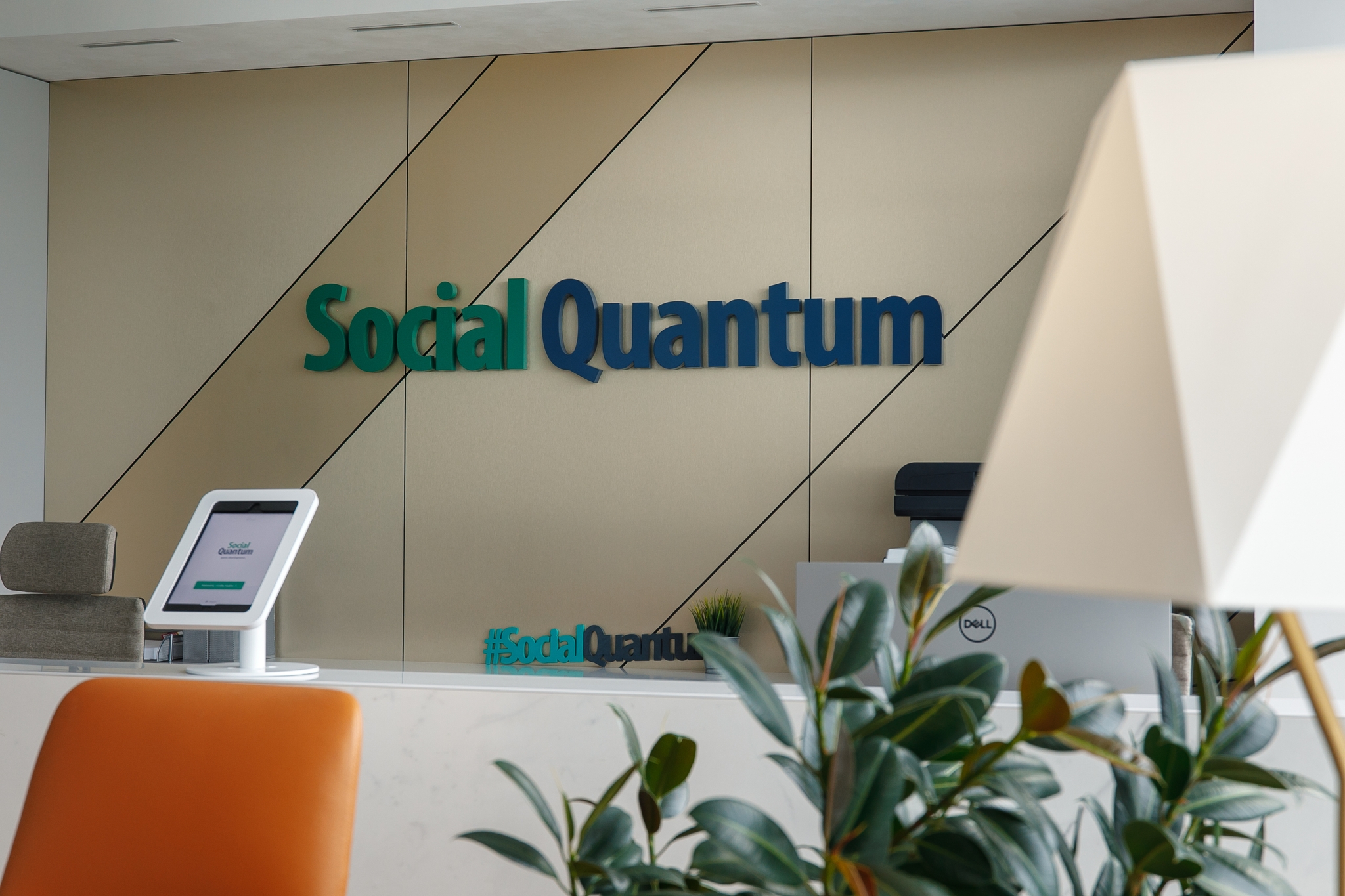 Social Quantum